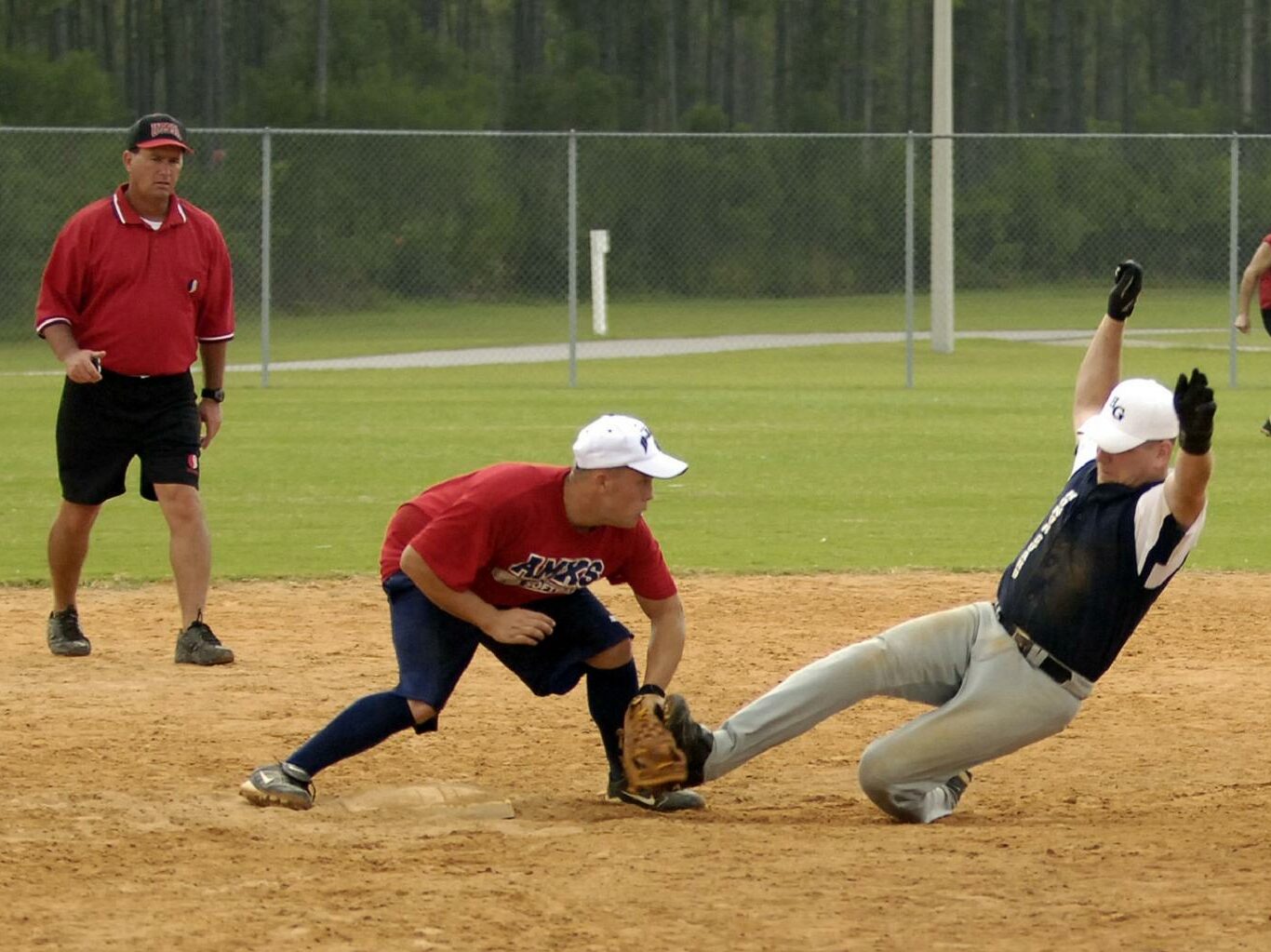 Base Sliding - Feet or Head First? - The Softball Express